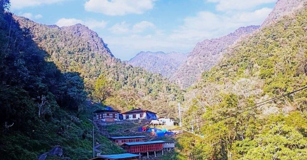 Chubu Tshachu, the Hot Spring of Guru Rinpoche